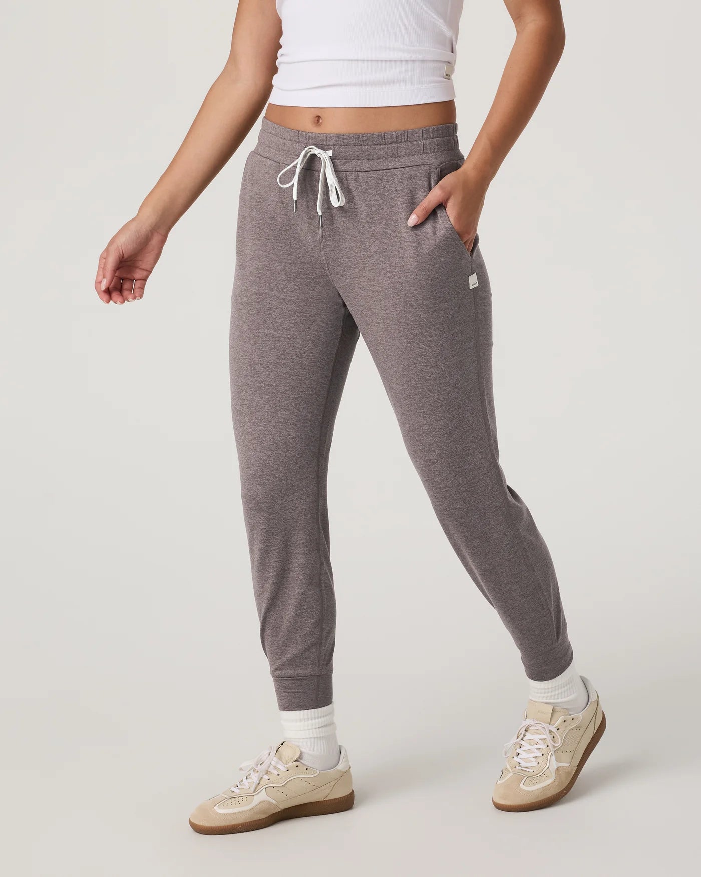 Performance Jogger (Vuori) – 9th Street Clothing Co